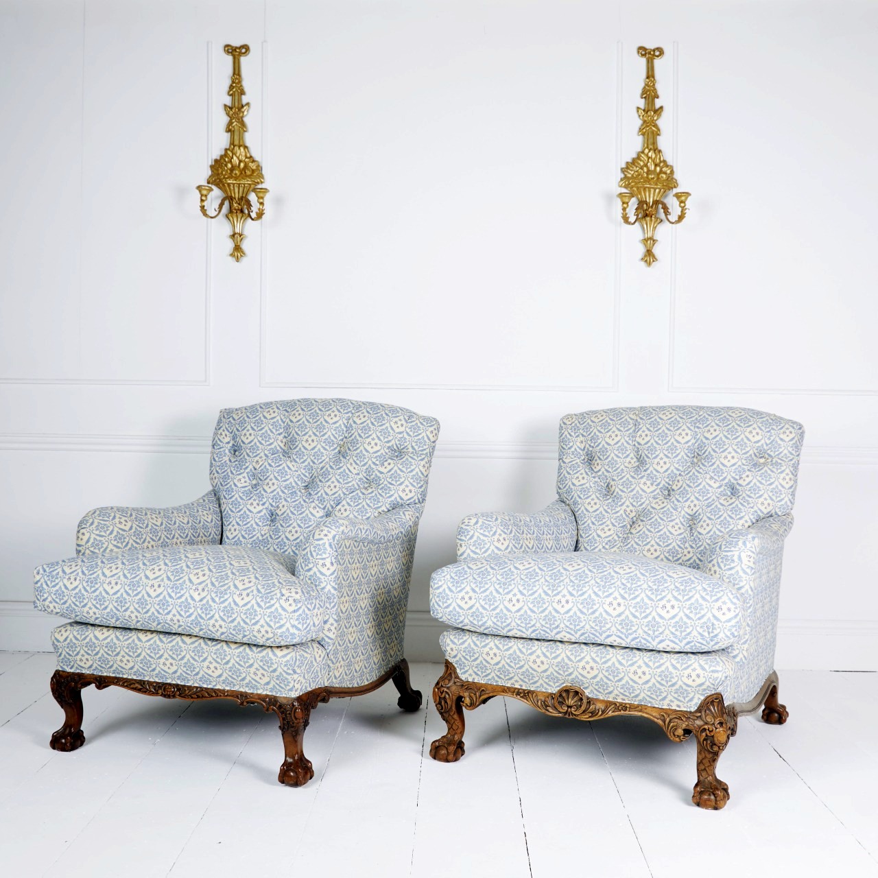 Howard and sons sofas and chairs | Marcus Spencer
